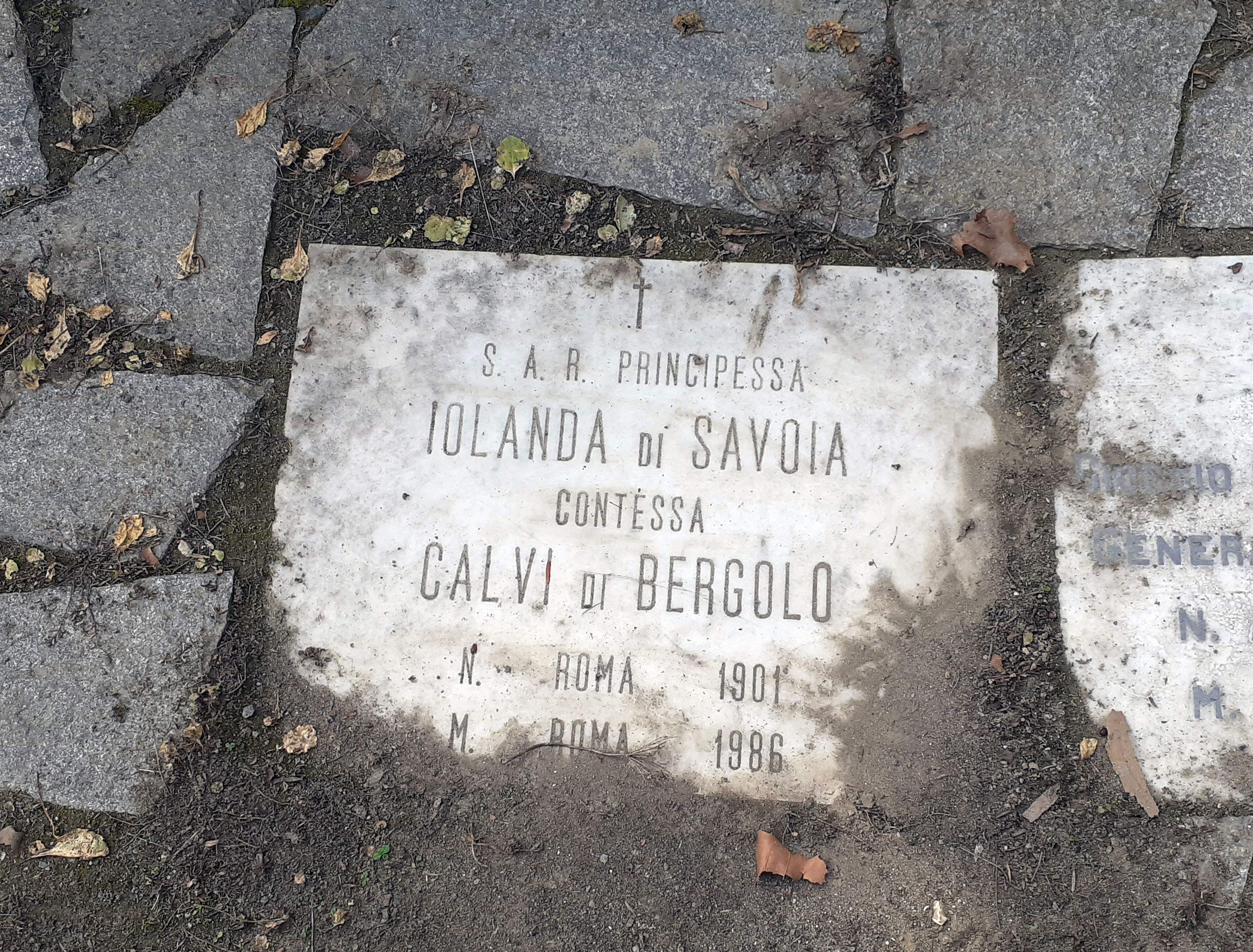 L’amore ribelle della principessa Iolanda – Storie di cimiteri